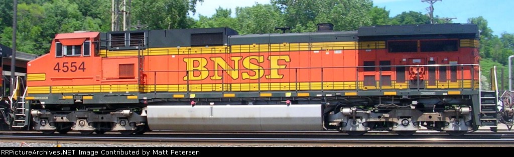 BNSF 4554